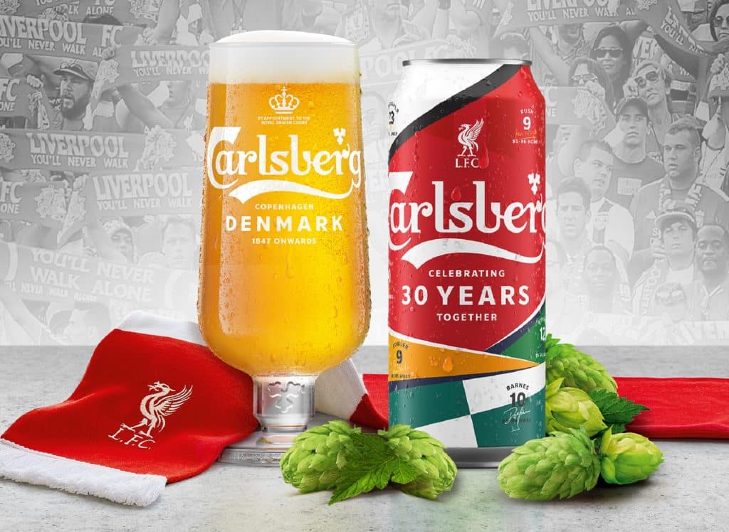Η Carlsberg γιορτάζει τα 30 χρόνια υποστήριξης στην ομάδα της Liverpool ...