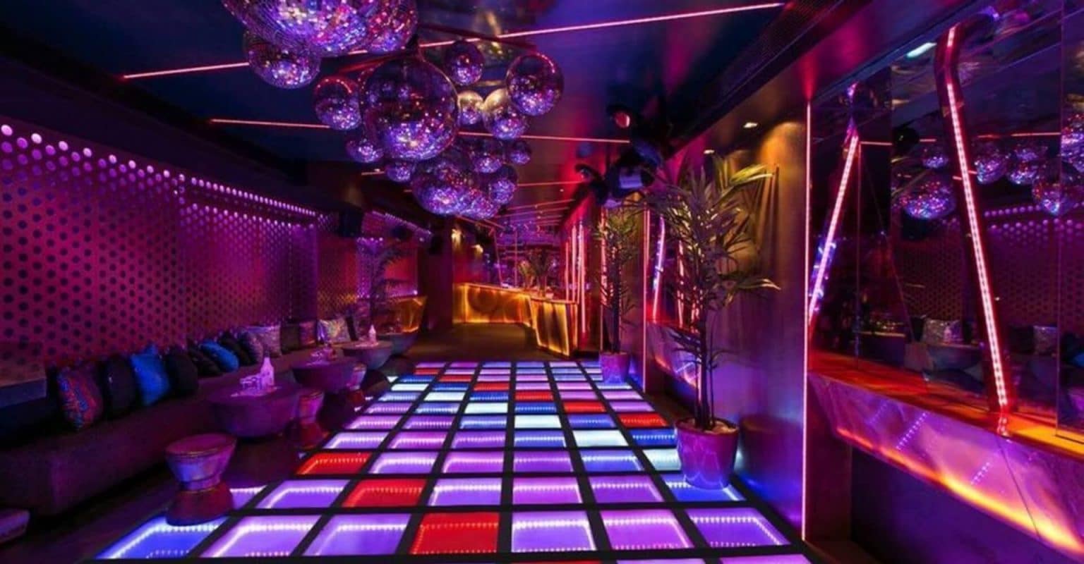 Ντισκομπάλα: Η επιστροφή της ντισκοτέκ - FlagInLife