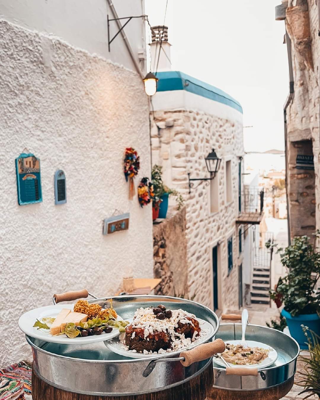 Σύρος: Η πανέμορφη πρωτεύουσα των Κυκλάδων - FlagInLife